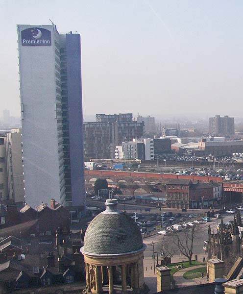 Premier Inn - Victoria Bridge Road