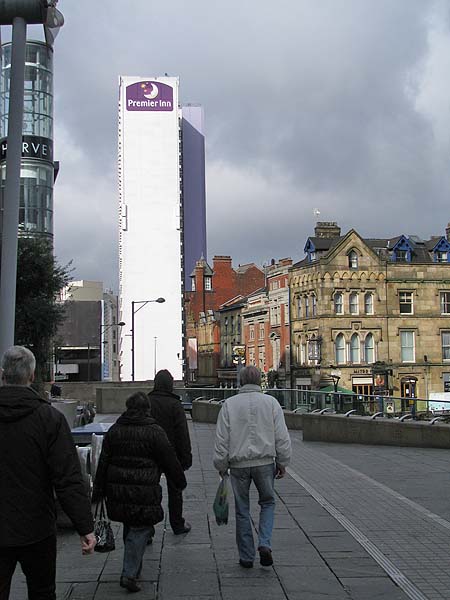 Premier Inn - Victoria Bridge Road